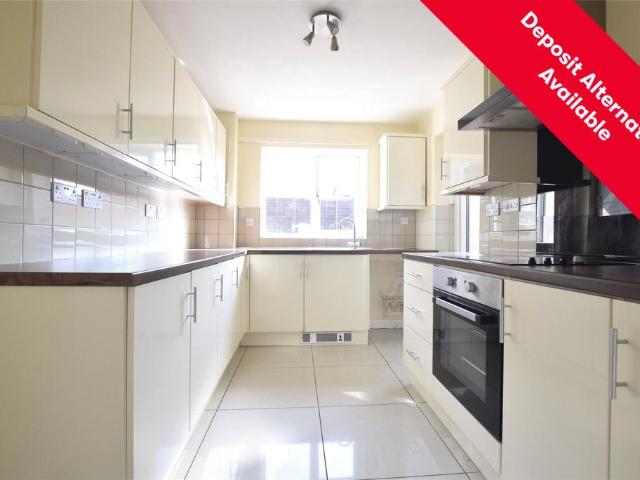3 bedroom semi detached house to rent