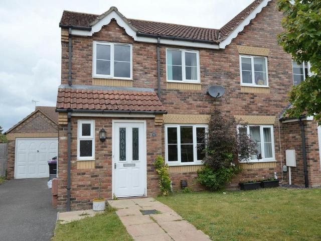 3 bedroom semi detached house to rent