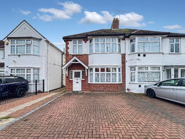 3 bedroom semi detached house to rent