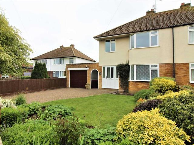 3 bedroom semi detached house to rent