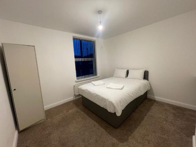 3 bedroom semi detached house to rent