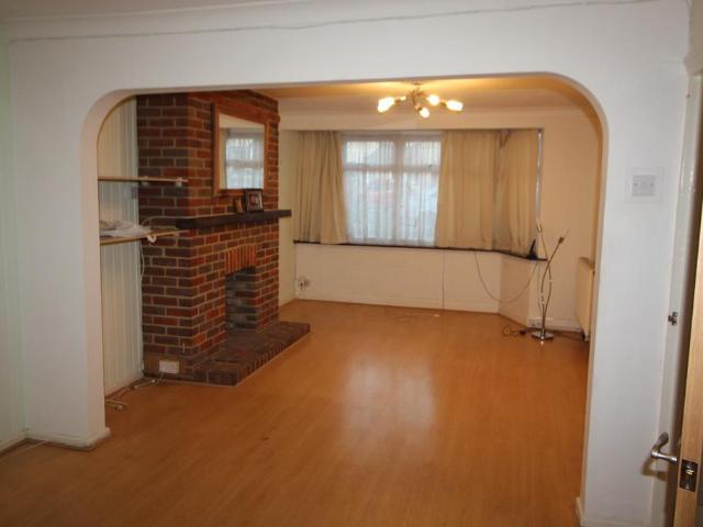3 bedroom semi detached house to rent