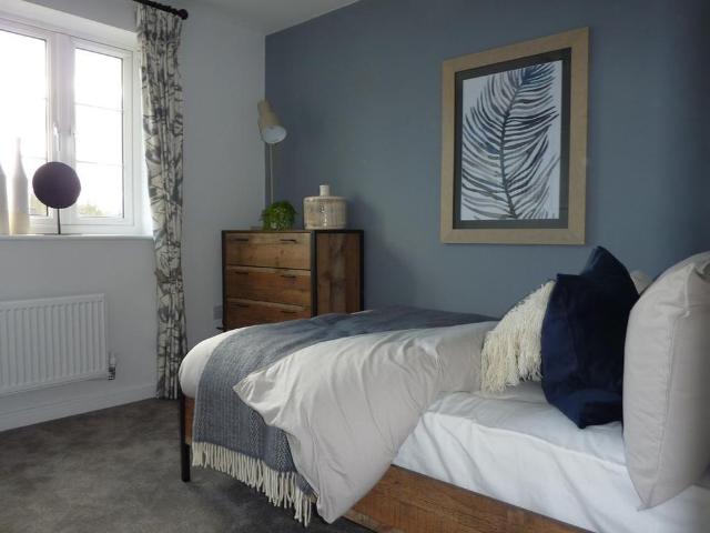 3 bedroom semi detached house to rent