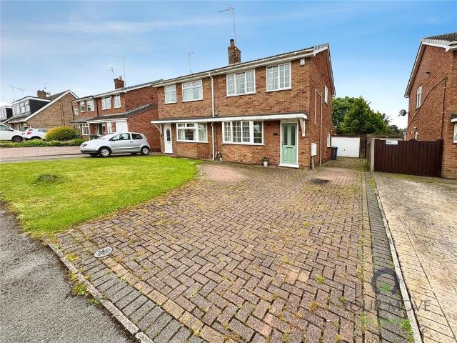 3 bedroom semi detached house to rent