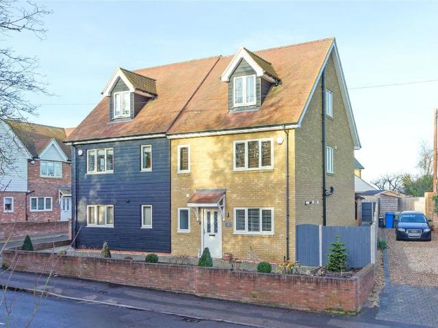 3 bedroom semi detached house to rent