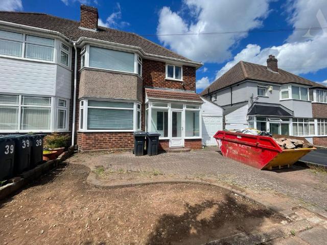 3 bedroom semi detached house to rent