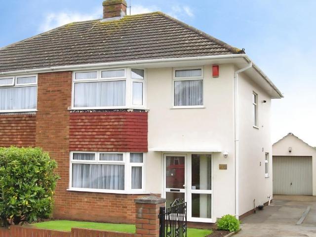 3 bedroom semi detached house to rent