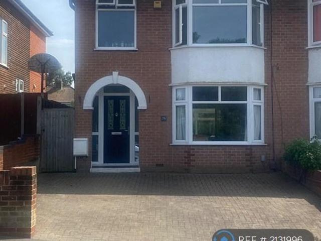 3 bedroom semi detached house to rent