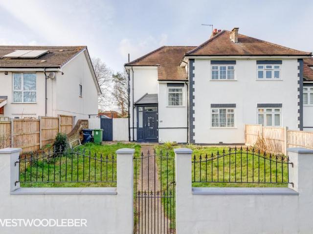 3 bedroom semi detached house to rent