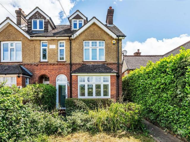 3 bedroom semi detached house to rent
