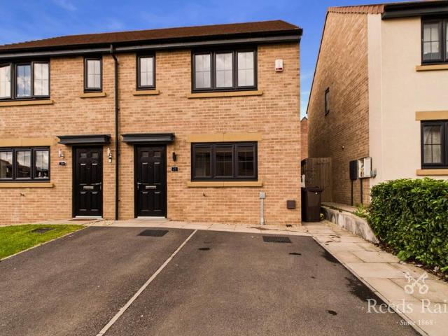 3 bedroom semi detached house to rent