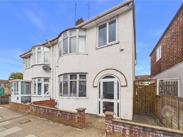 3 bedroom semi detached house to rent