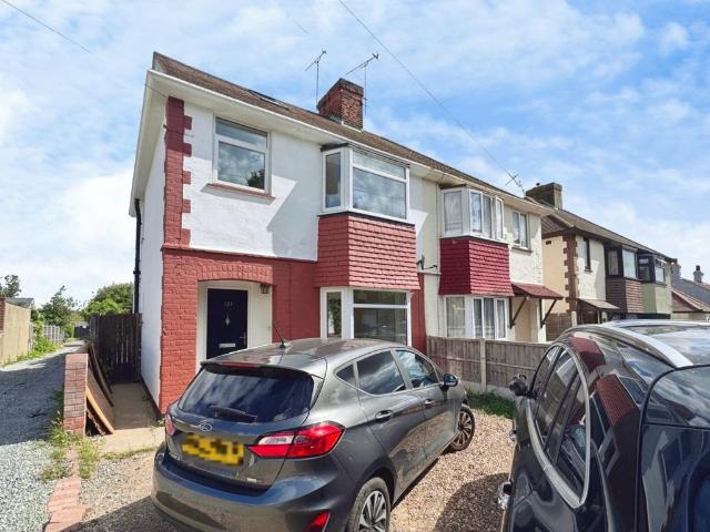 3 bedroom semi detached house to rent