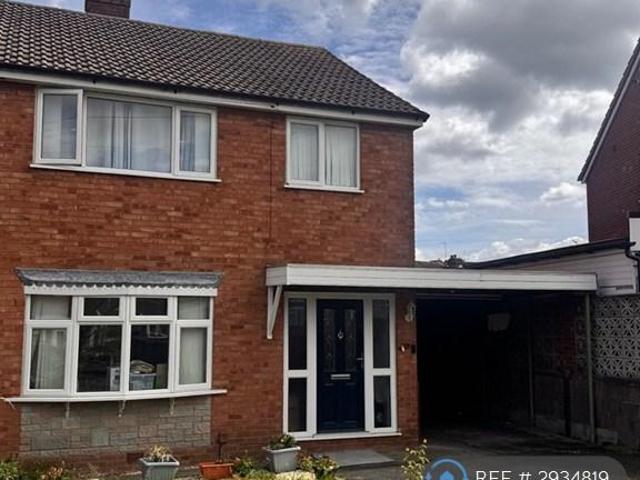 3 bedroom semi detached house to rent