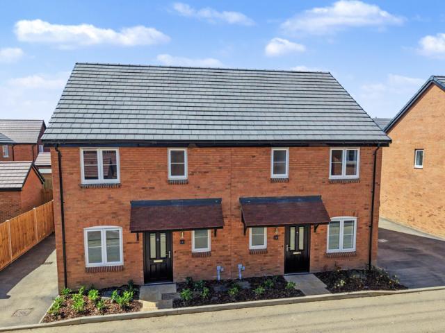 3 bedroom semi detached house to rent