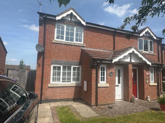 3 bedroom semi detached house to rent