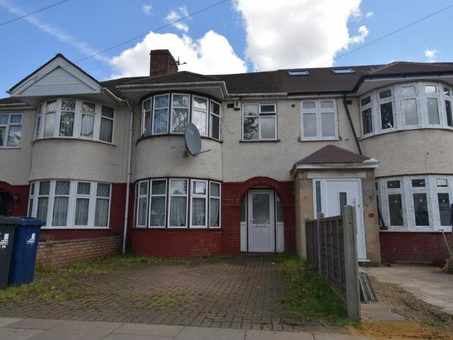 3 bedroom semi detached house to rent