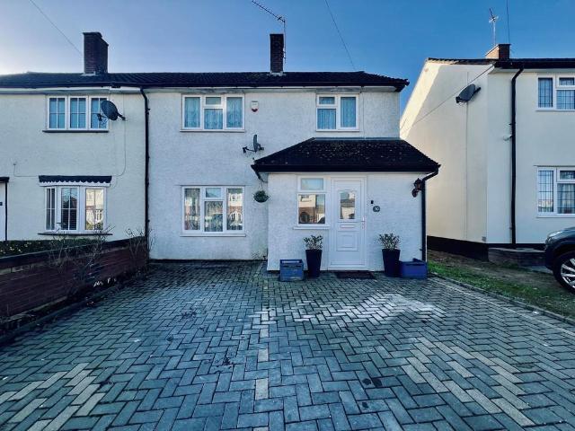 3 bedroom semi detached house to rent