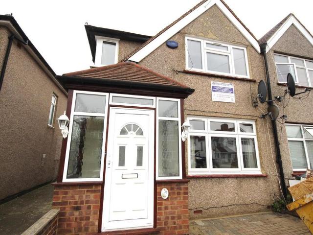 3 bedroom semi detached house to rent