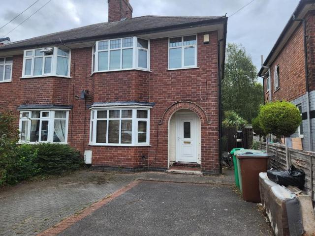 3 bedroom semi detached house to rent
