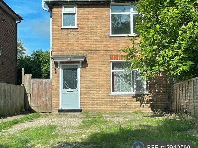 3 bedroom semi detached house to rent