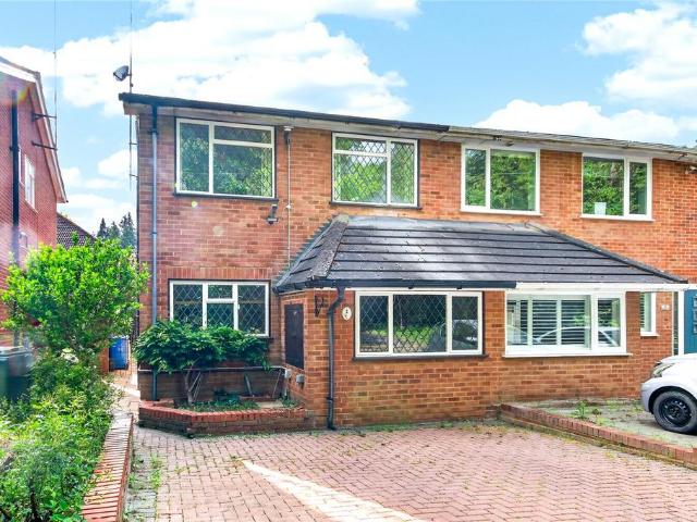 3 bedroom semi detached house to rent
