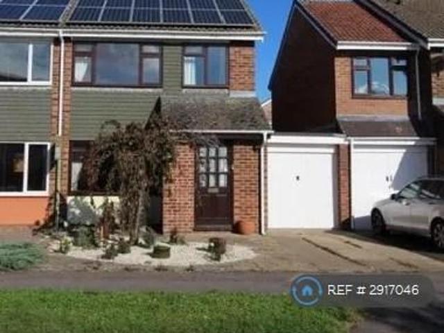 3 bedroom semi detached house to rent