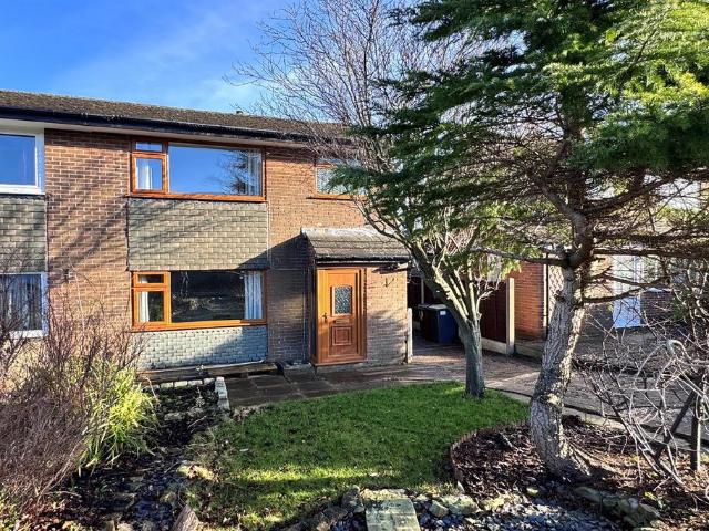 3 bedroom semi detached house to rent