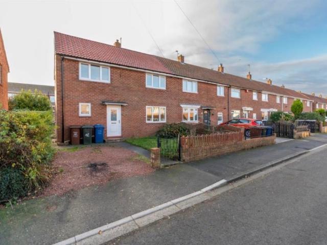 3 bedroom semi detached house to rent