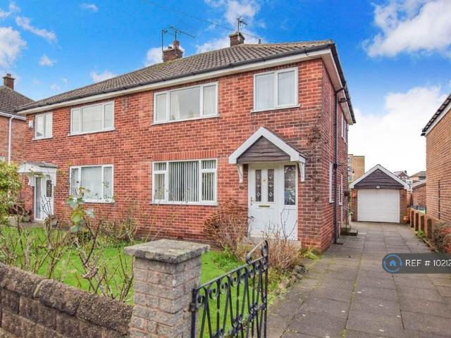 3 bedroom semi detached house to rent
