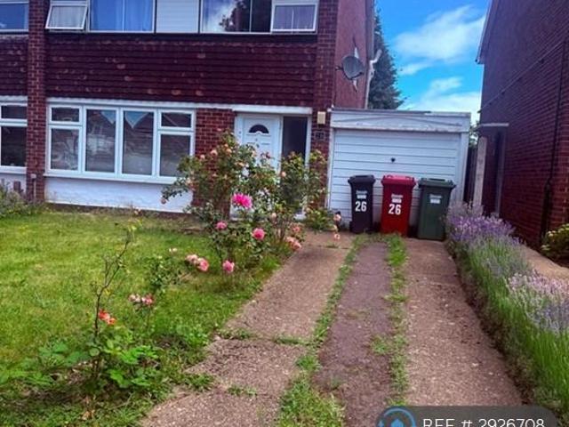 3 bedroom semi detached house to rent