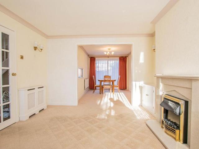 3 bedroom semi detached house to rent