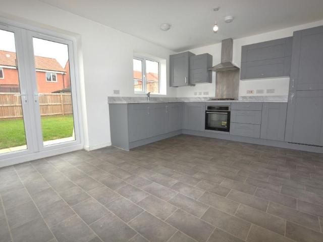 3 bedroom semi detached house to rent