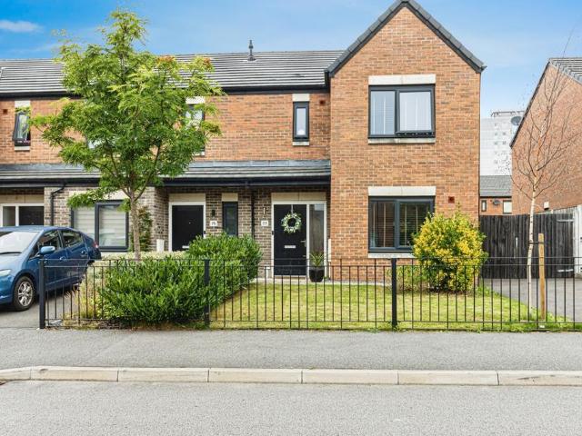 3 bedroom semi detached house to rent