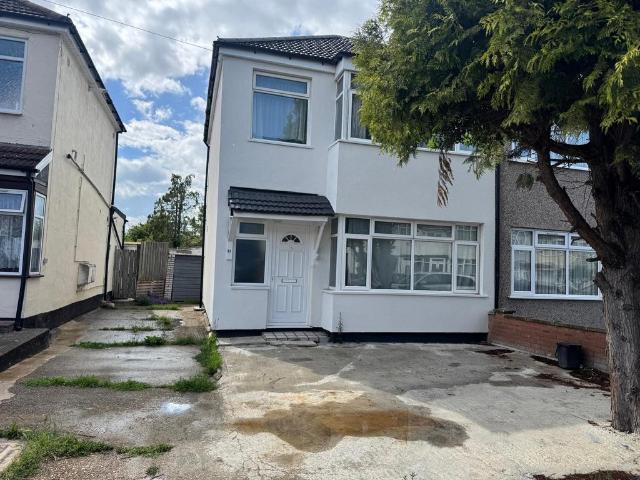 3 bedroom semi detached house to rent