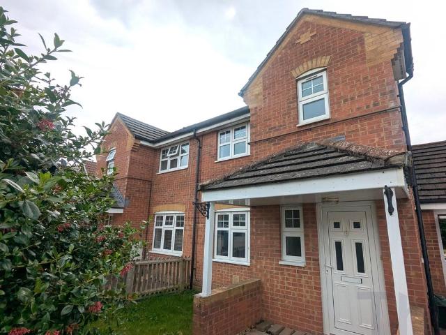 3 bedroom semi detached house to rent