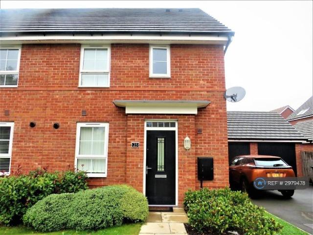 3 bedroom semi detached house to rent