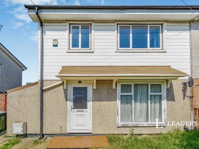 3 bedroom semi detached house to rent