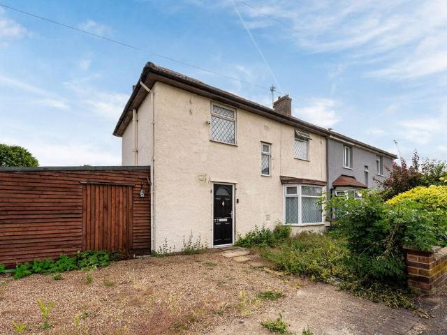 3 bedroom semi detached house to rent