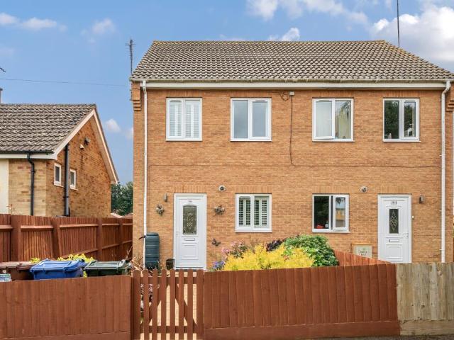 3 bedroom semi detached house to rent