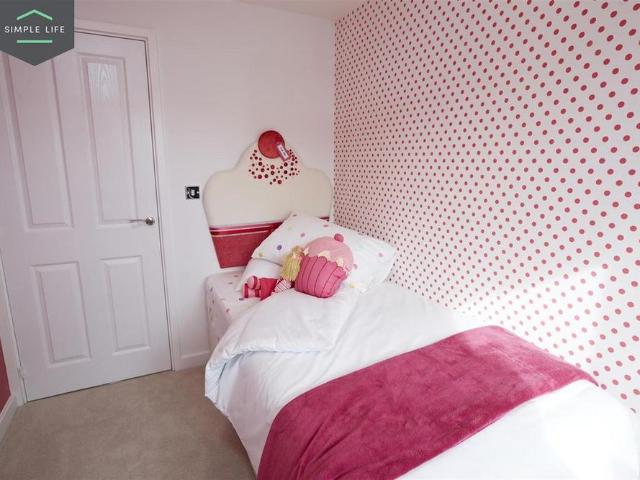 3 bedroom semi detached house to rent