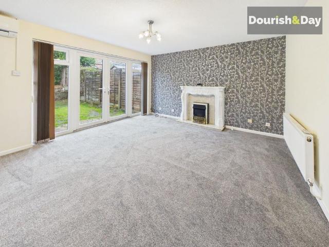 3 bedroom semi detached house to rent