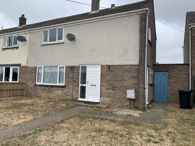 3 bedroom semi detached house to rent