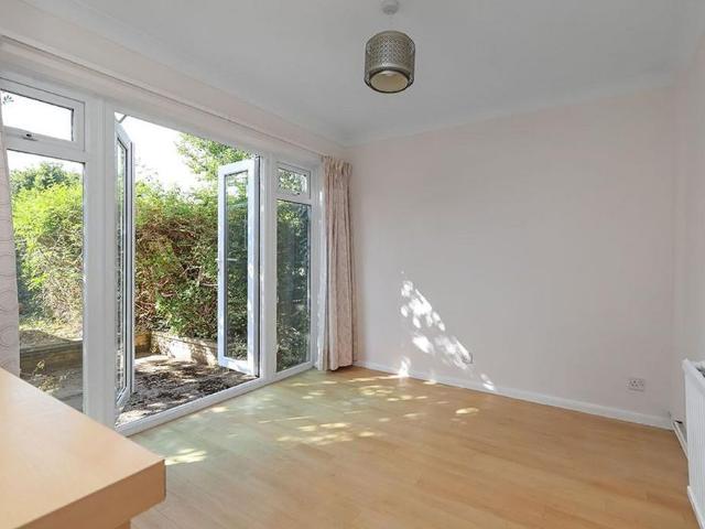 3 bedroom semi detached house to rent
