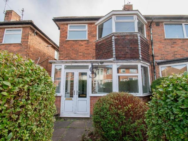 3 bedroom semi detached house to rent
