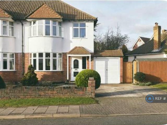 3 bedroom semi detached house to rent