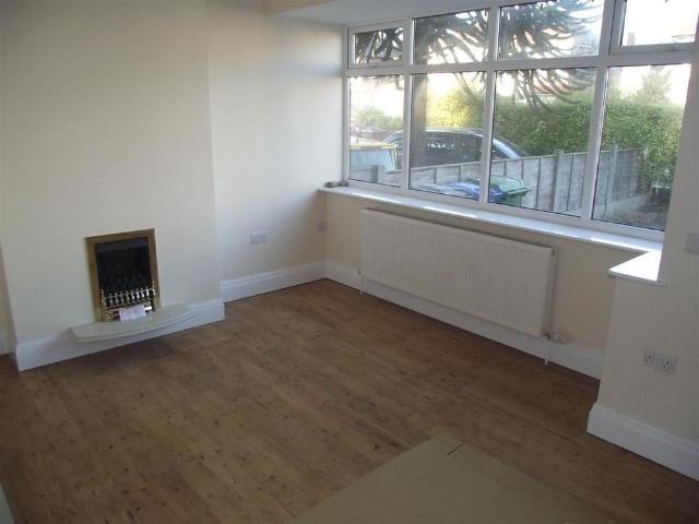 3 bedroom semi detached house to rent