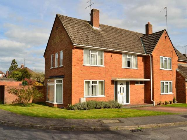 3 bedroom semi detached house to rent