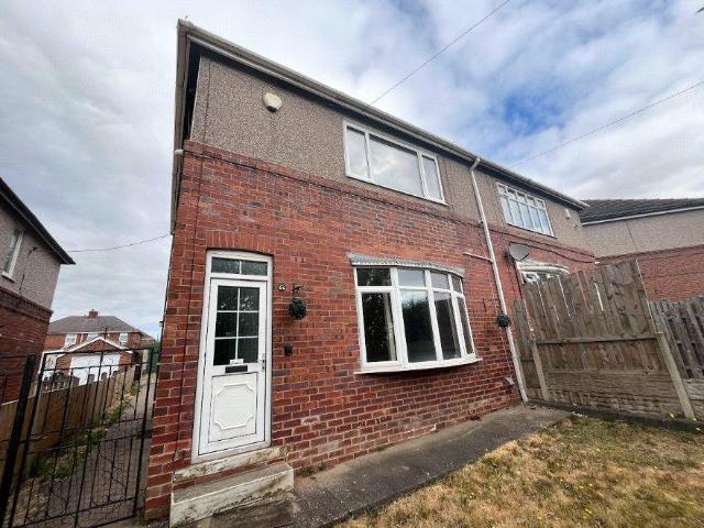 3 bedroom semi detached house to rent