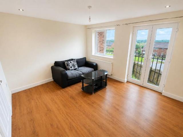 3 bedroom semi detached house to rent